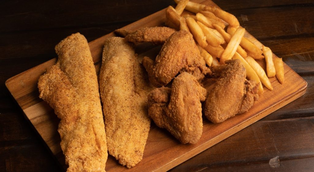 Home | Alum Creek Location – M & M Chicken + Fish